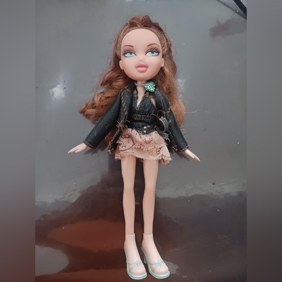 Bratz | Toys | 20 Meygan Bratz Doll With Black Jacket And Lace Skirt ...